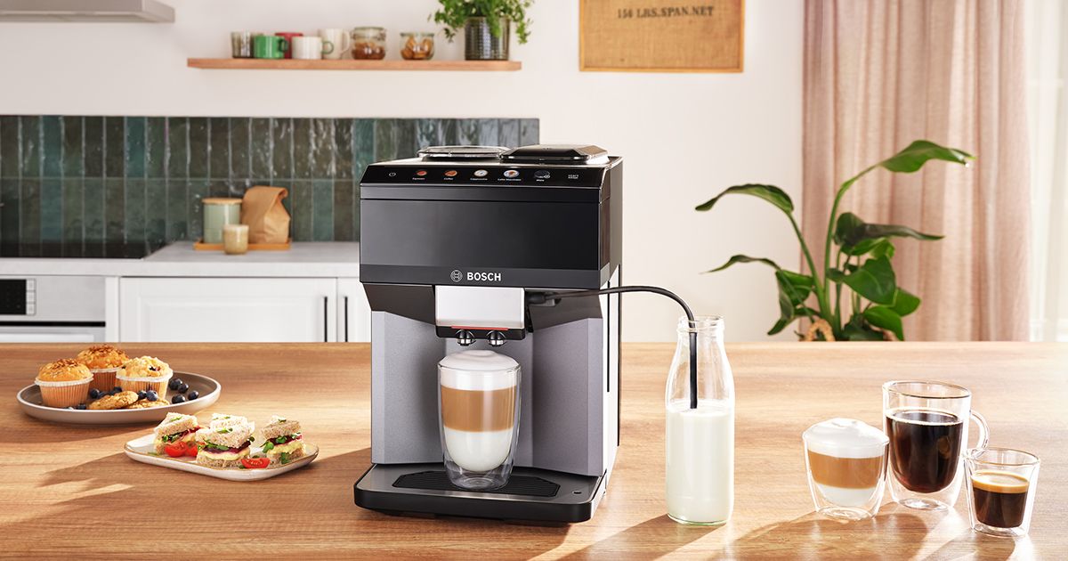 Series 4 VeroCafe fully automatic coffee machine | Bosch